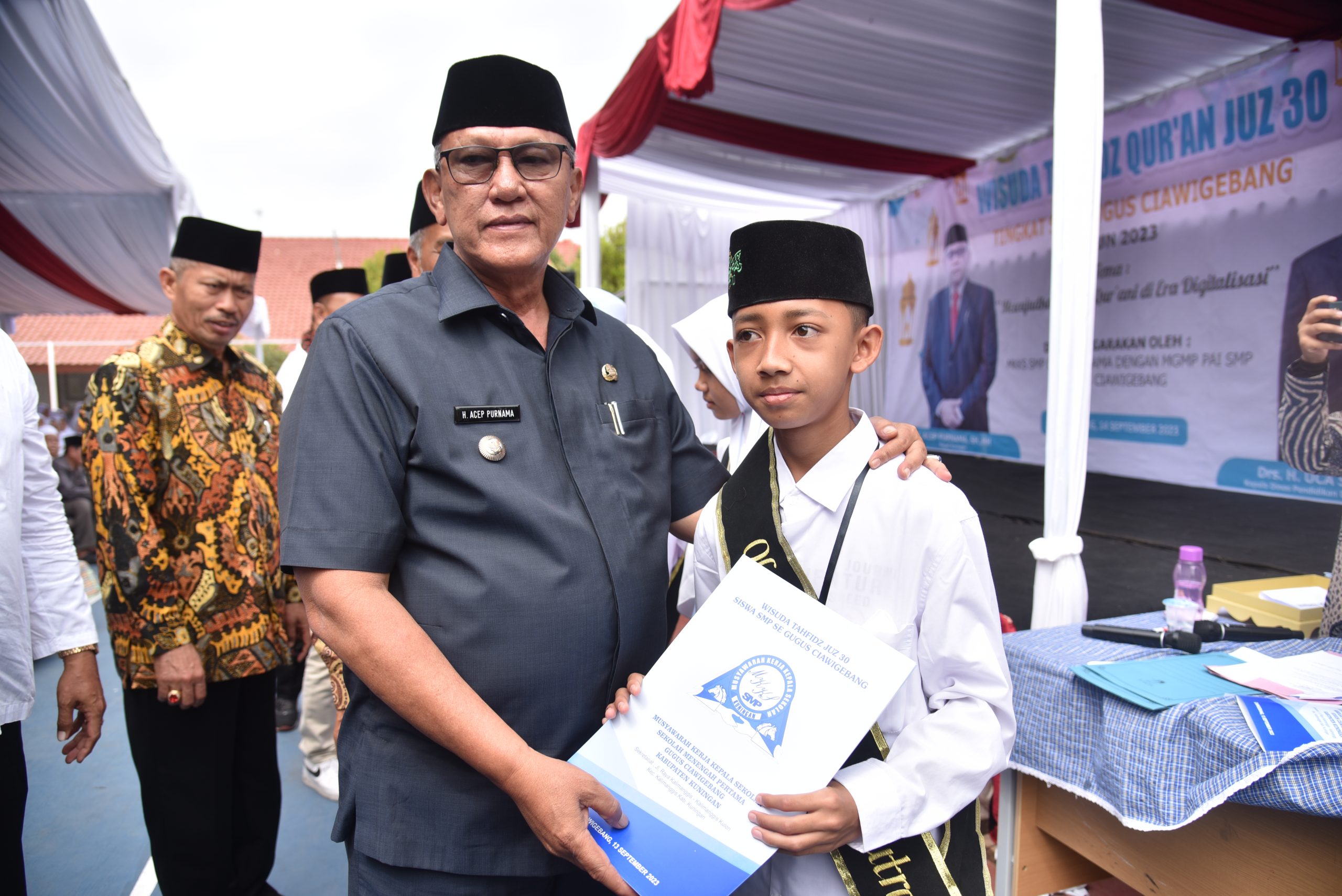 Sebanyak 204 Siswa-Siswi Tahfidz Qur’an Juz 30, Diwisuda Bupati – Pemerintah Kabupaten Kuningan